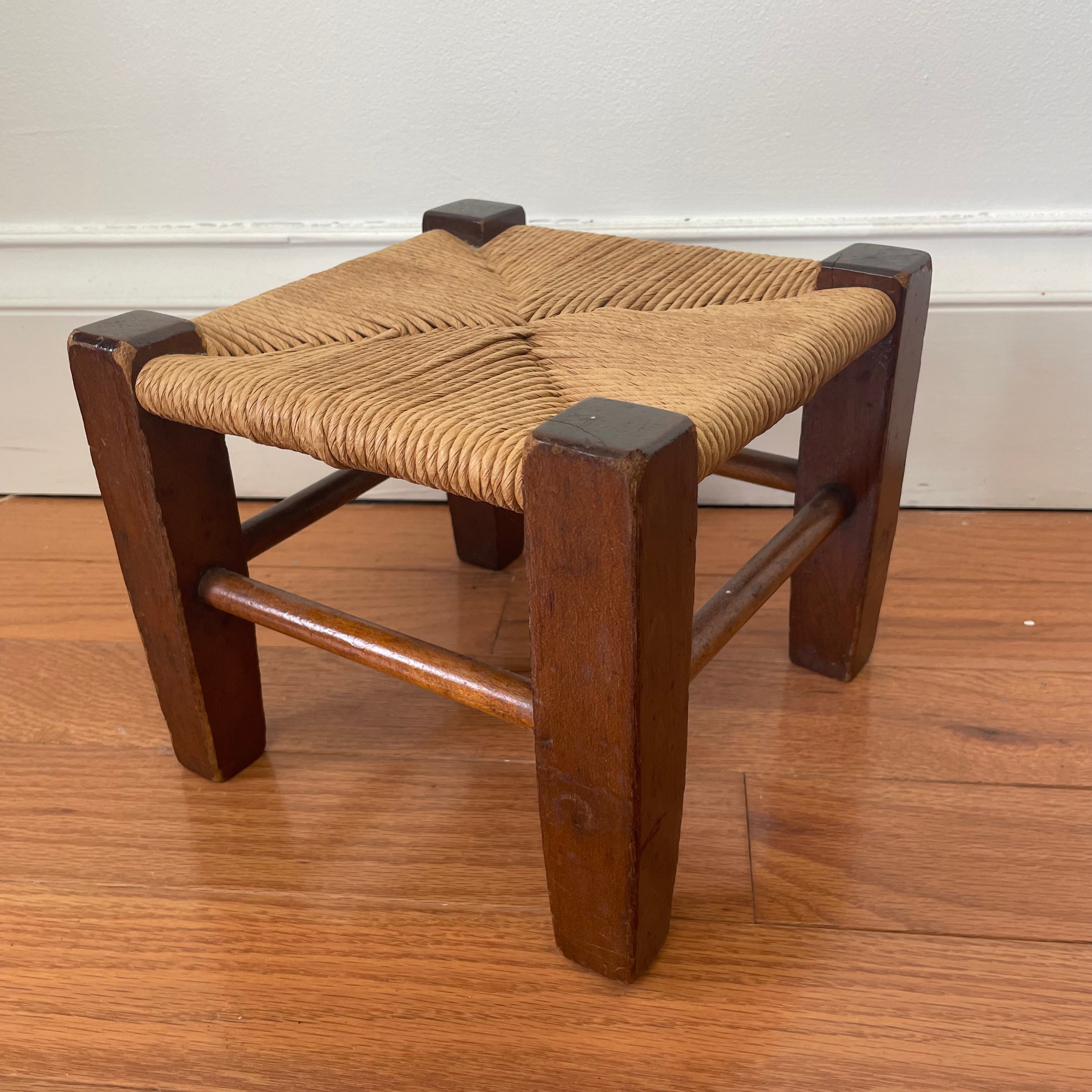 1967 Rush Wooden Stool, Display – Loom Vintage
